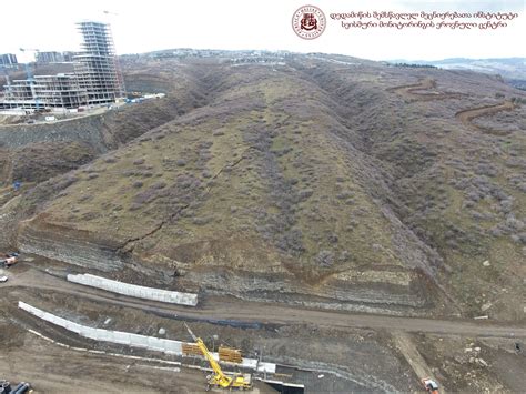 დედამიწის შემსწავლელ მეცნიერებათა ინსტიტუტი და სეისმური მონიტორინგის ეროვნული ცენტრი