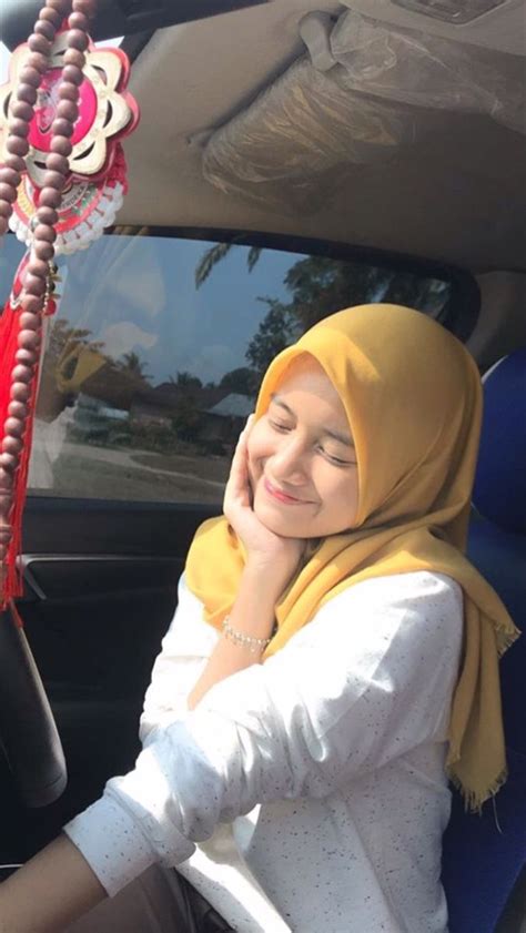 Awek Tunggu Dalam Kereta Anthony Rose