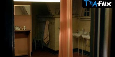 Chloe Bailey Butt Scene In Swarm