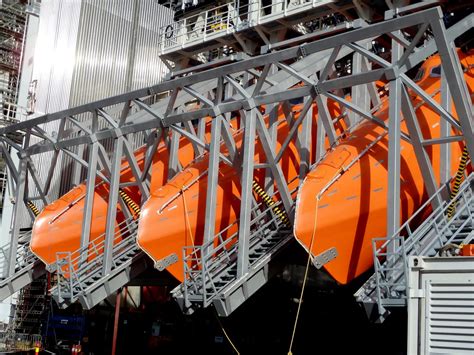 Free Fall Lifeboat Davits