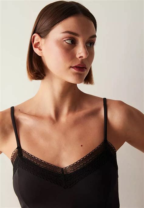 Buy Penti V Neck Lace Cami Top 2025 Online Zalora Philippines