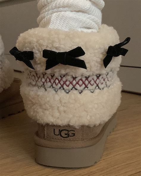 5개다드려요벨벳리본옷핀 브로치11111 데일리무료배송리본벨벳어그핸드메이드브로치데일리룩데일리머플러써지컬프니엘1004유행악세사리프니엘프니엘