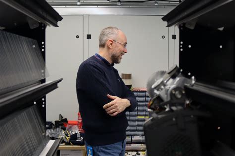 Microsoft Project Silica This Feature Will Last 10 000 Years Dcd