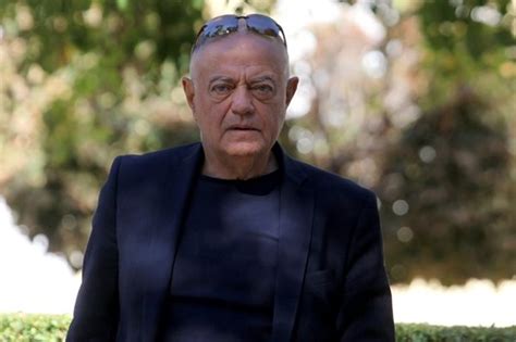 Атанас Атанасов Кой натисна копчето на Румен Радев Отвън ли беше