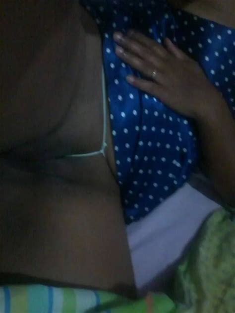 Thalita Esposa Cadela Ficou Se Exibindo Semi Nua Mostrando Sua Xereca