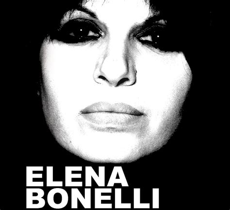 Elena Bonelli Interpreta Brecht Visumnews It