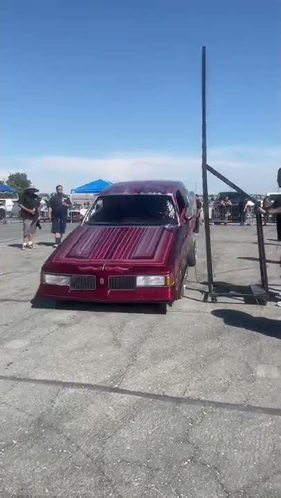 Lowriders Hopping Sickside Cc At The Summer Showdown Hop Youtube