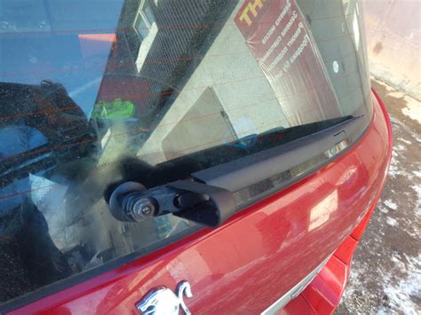 Задний дворник и пробка масляной горловины — Peugeot 308 SW (1G), 1,6 л ...