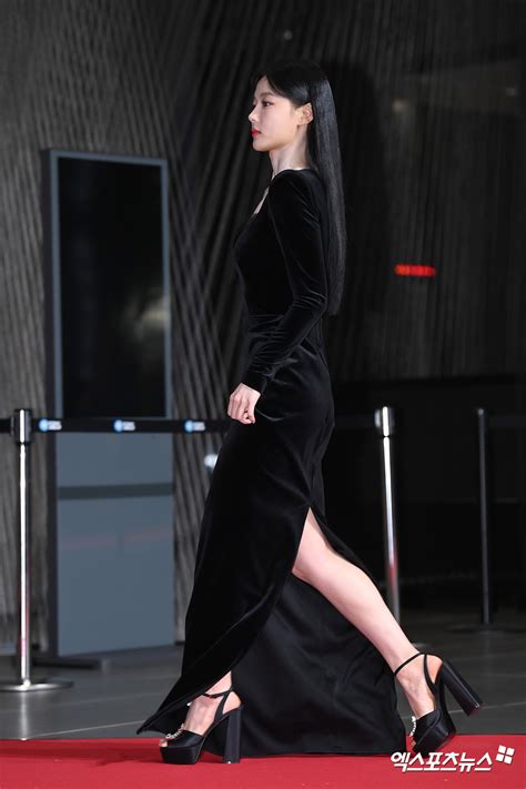 리즈 미모 김유정 하트 품은 도도희[엑s Hd화보] 나무뉴스