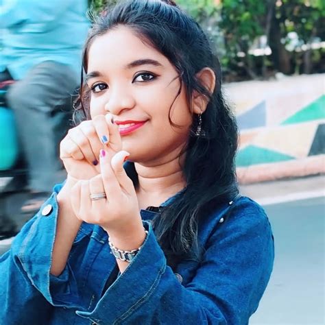 Kadapavarshini • Threads Say More