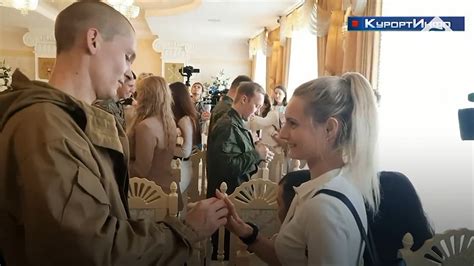 [영상] 10쌍이 한꺼번에…러시아 결혼식 전투