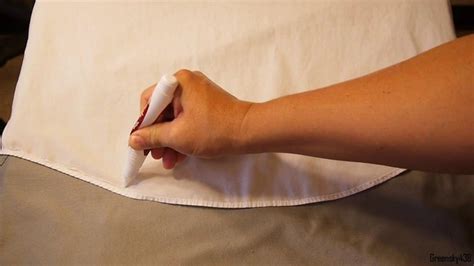 Best Glues For Fabric To Fabric