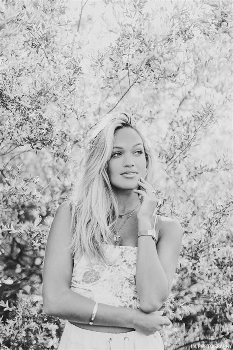 Isabelle J New View Modeling