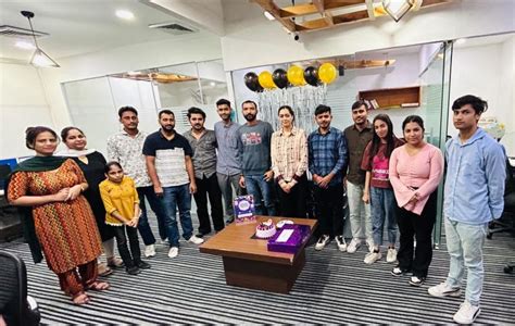 Happybirthday Rupinderkaur Hrleaders Teamcelebration Birthdaywishes Itcompany