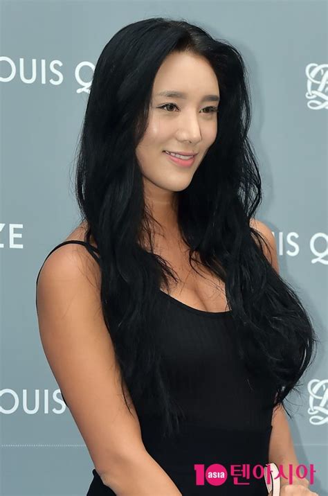 Ten Photo정아름 아찔한 볼륨감으로 시선강탈 텐아시아