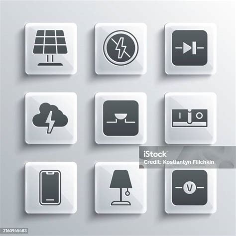 테이블 램프 전압계 전등 스위치 전자 회로의 부저 휴대 전화 구름 및 번개 태양 에너지 패널 및 다이오드 아이콘을 설정합니다 벡터 0명에 대한 스톡 벡터 아트 및 기타