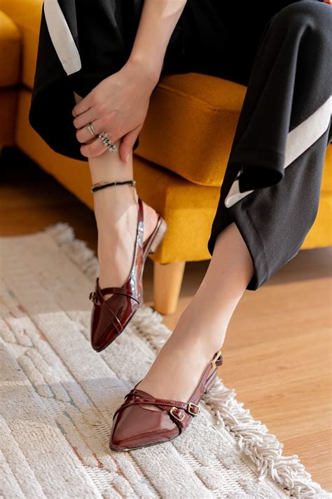 Dİvolya Pably Bordo Rugan 2 Cm Topuklu Sivri Burun Ayakkabı Fiyatı Yorumları