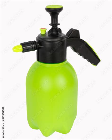 garden sprayer pressure 2 liter Stock-Foto | Adobe Stock