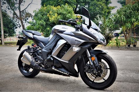 Ninja Super Naked Atau Super Sport Road Star