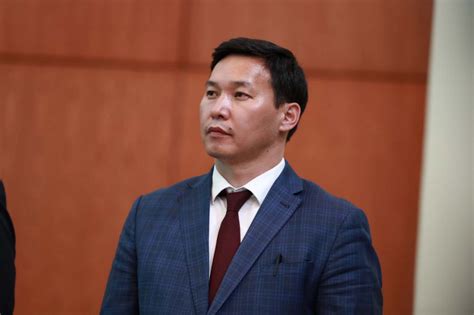 Эрүүл мэндийн сайд Т Мөнхсайхан мэндчилгээ дэвшүүллээ