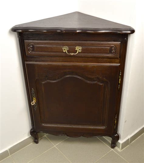 Угловая тумбочка в прихожую 76 фото