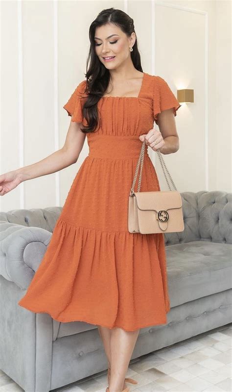 Vestidos Midi Porque Você Deve Ter Em Seu Guarda Roupa Vestidos Estilosos Vestidos