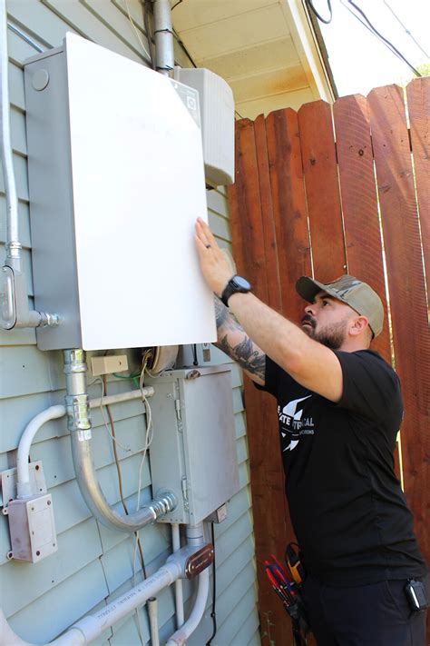 Tesla Powershare Installation What Homeowners Should Know Elevate Electrical Solutions