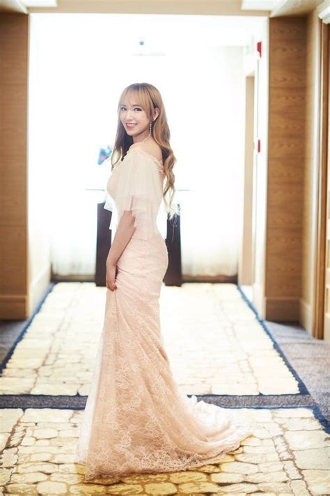 우주소녀 성소 드레스 몸매 우아한 드레스 드레스 화려한 드레스