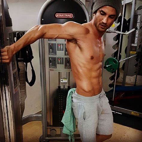 Shirtless Bollywood Men Shirtless Sexy Sushant Singh Rajput At The Gym In Shorts