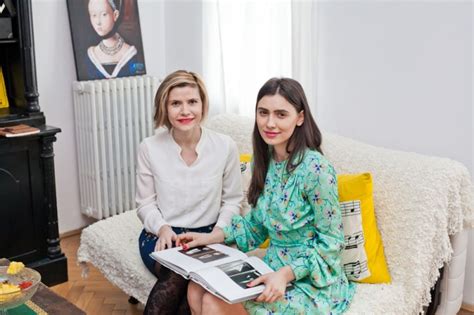 Loredana Munteanu Si Cristina Dobrescu Arta Nu Musca Petocuri