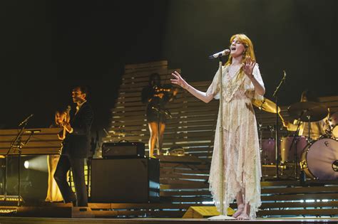 Photos Florence And The Machine Kicks Off The High As Hope Tour In