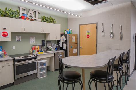 David E Owens Middle School Ibc Classroom Conversion By Solutions Architecture Architizer