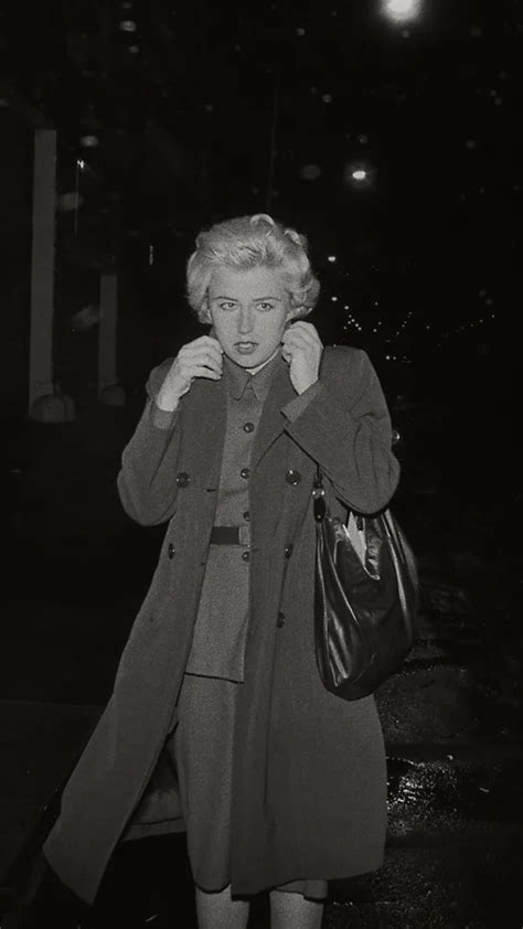 Cindy Shermans Endless Faces