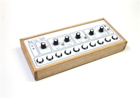 Moog Light Synth V2 Moog Synth Micro Usb