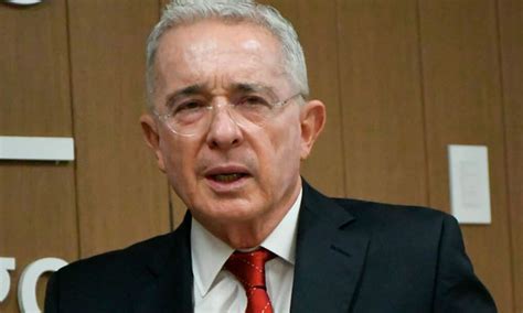 Suspenden Juicio Contra Álvaro Uribe