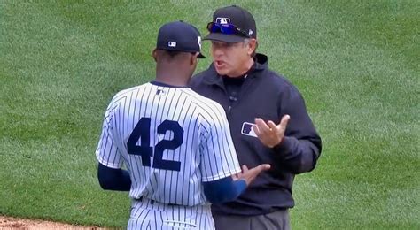 Mlb Fans Angry After Yankees Pitcher Stayed In Game Tweets