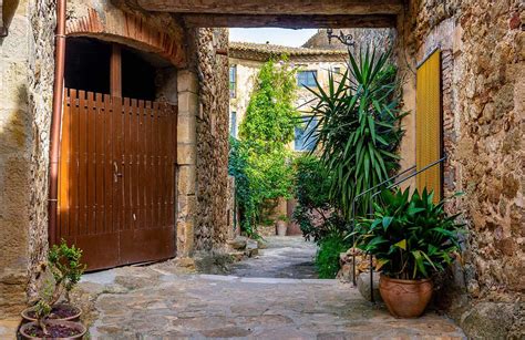 Ontdek Pals Het Allerleukste Dorpje Aan De Costa Brava In Spanje Spanjebonita