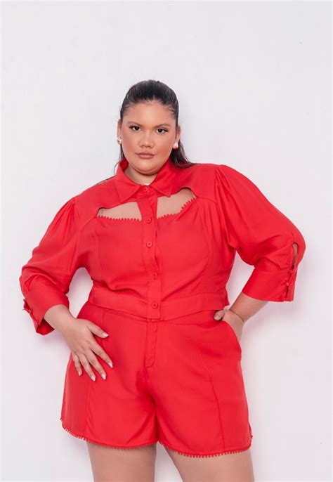 Conjunto Feminino Plus Size Com Detalhes Em Renda