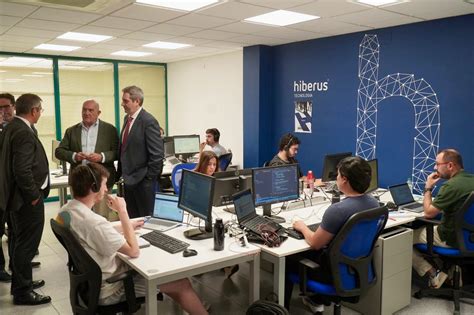 El Alcalde Visita ‘hiberus Referente Tecnológico Español Con Casi 200