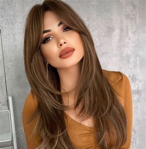 21 Cortes De Pelo Mariposa La Tendencia Que Transformará Tu Look