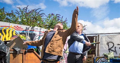 Corrie Fans Threaten Action As They Work Out Why Tim Survives Stephen