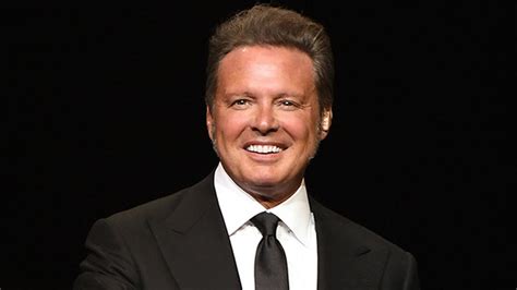 Luis Miguel Celebra Sus 50 AÑos De Edad Arturo Ortiz
