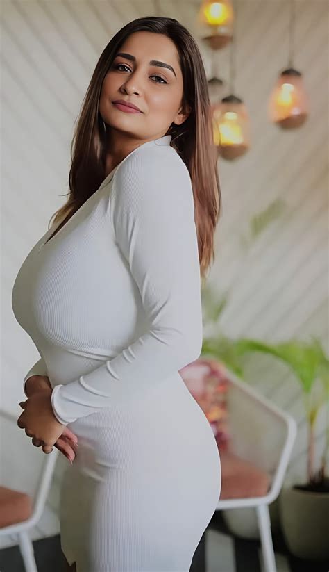 Syeda 🍃 انسان کی قیمت 🌸 💕 اس کی نیت اور کردار سے پہچانی جاتی ہے 🌿