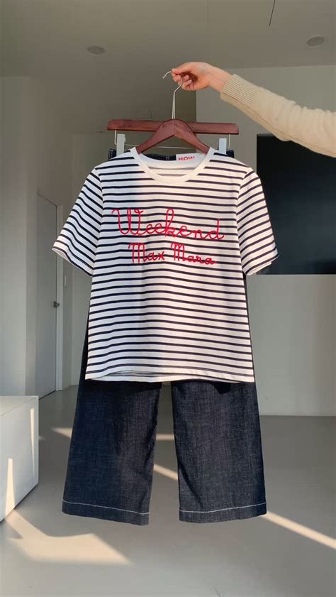 아이팜므 🏷fo 한겨울 오리털 하프패딩 후드가 자연스럽게 이어진 이중 하이넥에 볼륨있게 채워진 오리털 100으로 보온력이 뛰어난 패딩이에요 후드라인 레더 스트링끈과