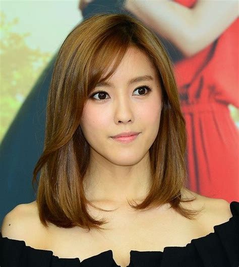 Shoulder Length Hairstyles Side Bangs