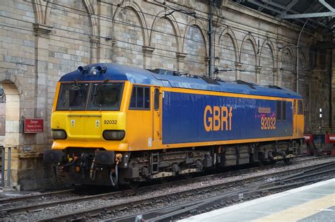 Gbrf Class 92 92032 At Edinburgh Waverley Tony Winward Flickr