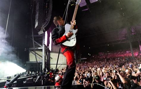 Heres What Muse Played As They Debuted The Wow Signal Songs And
