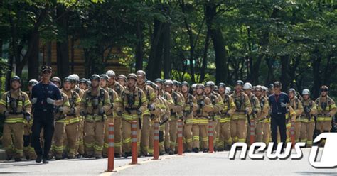 오늘도 달리는 소방관