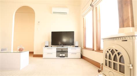 Eldredge Brice Hill Country Lodge