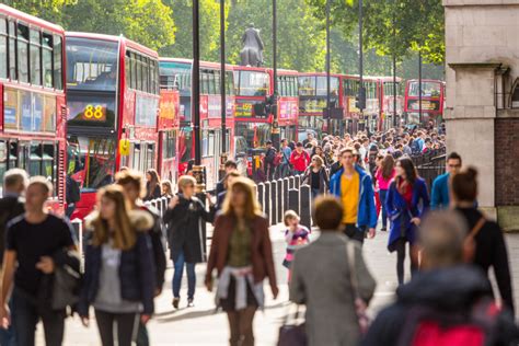 The Student Guide to Transport in the UK | Student.com